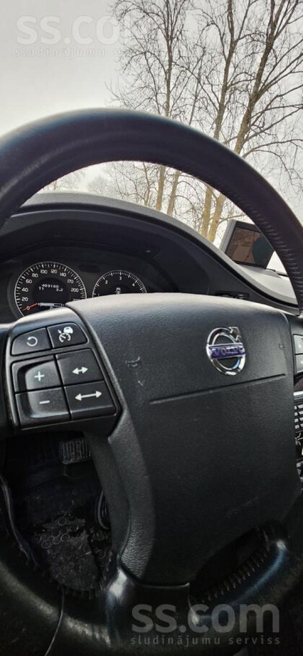 Volvo S80 2007 Ogre, ar dzinēja tilpumu 2.40 L un nobraukumu 409 tūkst. km par 4000 €, foto 7 vietnē AUTOMOTO.COM.LV