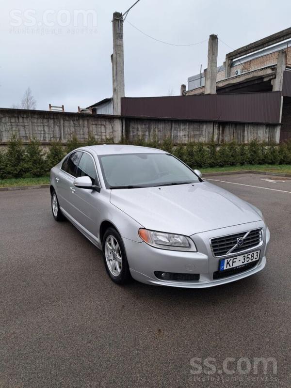 Volvo S80 2007 in Daugavpils, with an engine capacity of 2.40 L and mileage of 342 thousand km for 4500 €, photo 2 on AUTOMOTO.COM.LV