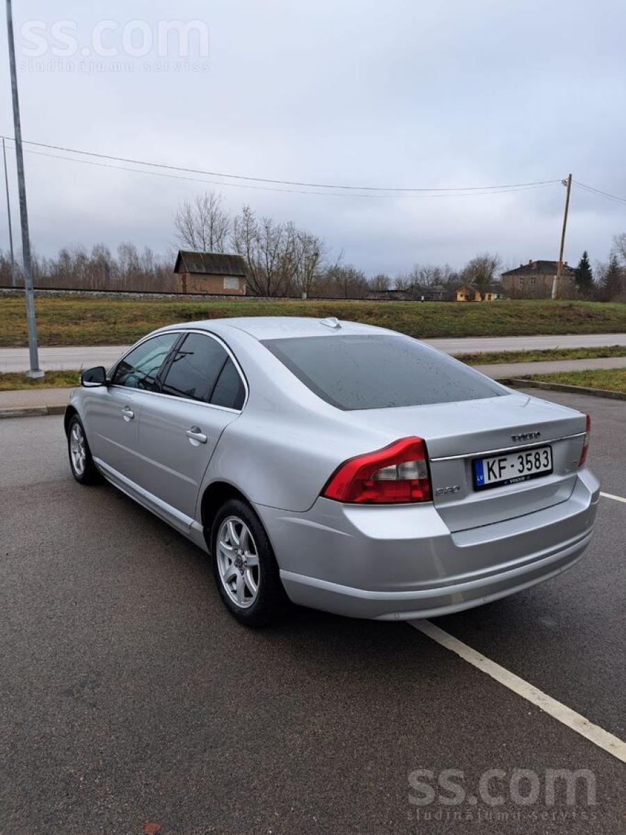 Volvo S80 2007 Daugavpils, ar dzinēja tilpumu 2.40 L un nobraukumu 342 tūkst. km par 4500 €, foto 5 vietnē AUTOMOTO.COM.LV