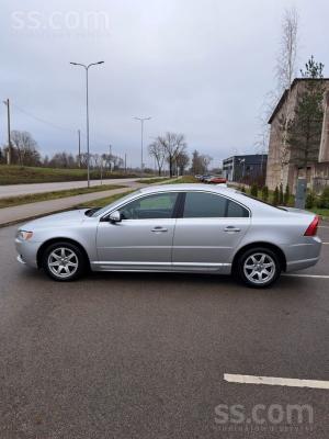 Volvo S80 2007 Daugavpils, ar dzinēja tilpumu 2.40 L un nobraukumu 342 tūkst. km par 4500 €, foto 6 vietnē AUTOMOTO.COM.LV