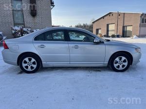 Volvo S80 2007 Rēzekne, ar dzinēja tilpumu 2.40 L un nobraukumu 258 tūkst. km par 2750 €, foto 5 vietnē AUTOMOTO.COM.LV