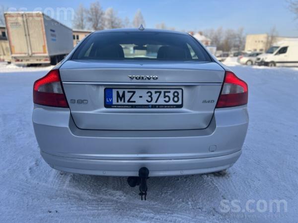Volvo S80 2007 Rēzekne, ar dzinēja tilpumu 2.40 L un nobraukumu 258 tūkst. km par 2750 €, foto 6 vietnē AUTOMOTO.COM.LV