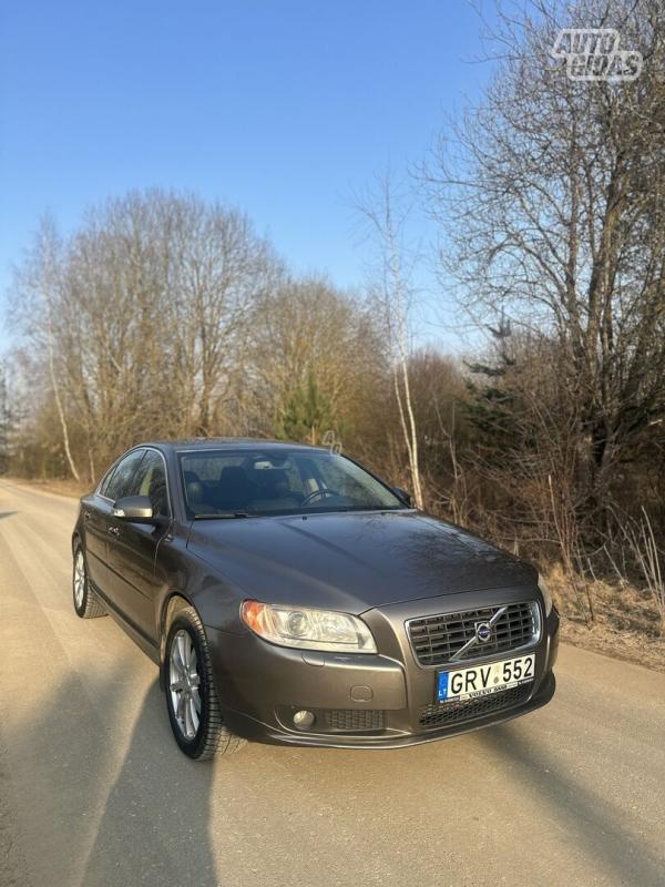 Volvo S80 2007 Viļņa, ar dzinēja tilpumu 2.50 L un nobraukumu 289 tūkst. km par 3500 €, foto 3 vietnē AUTOMOTO.COM.LV