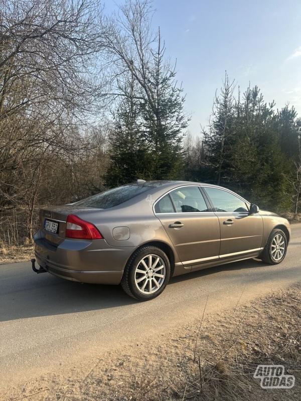 Volvo S80 2007 Viļņa, ar dzinēja tilpumu 2.50 L un nobraukumu 289 tūkst. km par 3500 €, foto 5 vietnē AUTOMOTO.COM.LV