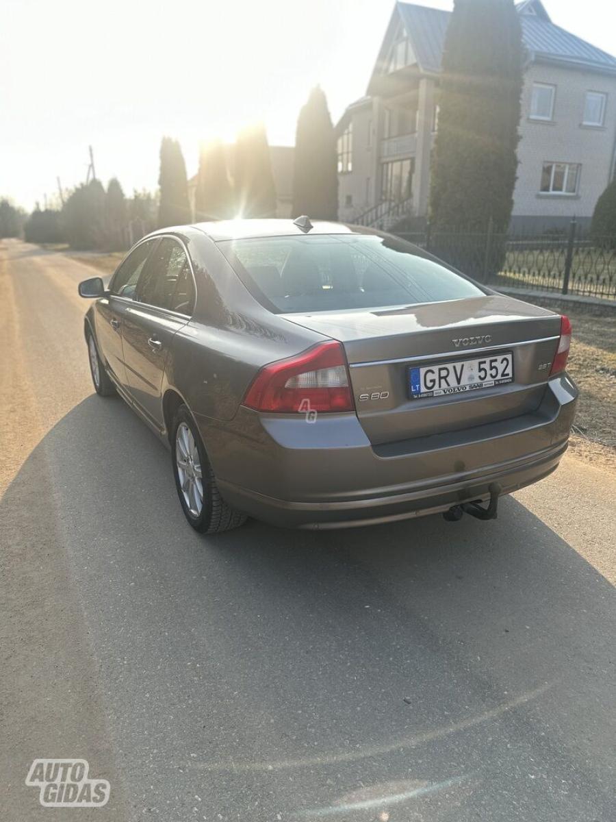 Volvo S80 2007 in Vilnius, with an engine capacity of 2.50 L and mileage of 289 thousand km for 3500 €, photo 11 on AUTOMOTO.COM.LV