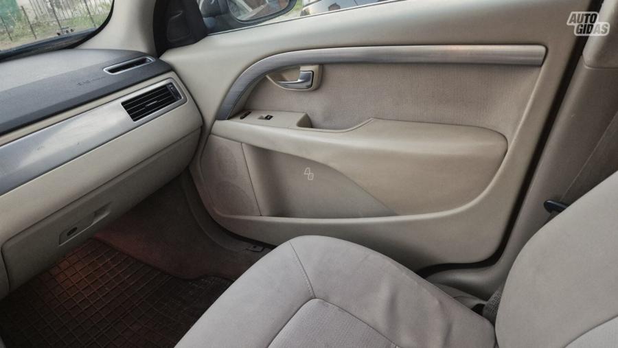 Volvo S80 2007 Šauļi, ar dzinēja tilpumu 2.40 L un nobraukumu 455 tūkst. km par 2100 €, foto 9 vietnē AUTOMOTO.COM.LV