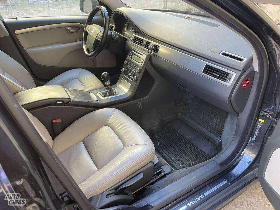 Volvo S80 2007 Šauļi, ar dzinēja tilpumu 2.50 L un nobraukumu 240 tūkst. km par 2950 €, foto 13 vietnē AUTOMOTO.COM.LV