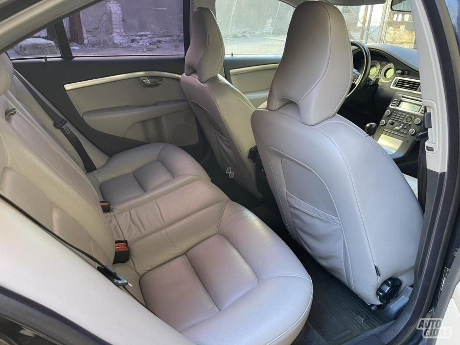 Volvo S80 2007 Šauļi, ar dzinēja tilpumu 2.50 L un nobraukumu 240 tūkst. km par 2950 €, foto 15 vietnē AUTOMOTO.COM.LV