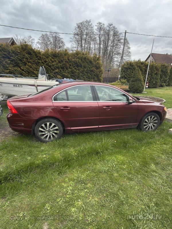Volvo S80 2007 in Tallinn, with an engine capacity of 2.40 L and mileage of 300 thousand km for 1000 €, photo 2 on AUTOMOTO.COM.LV