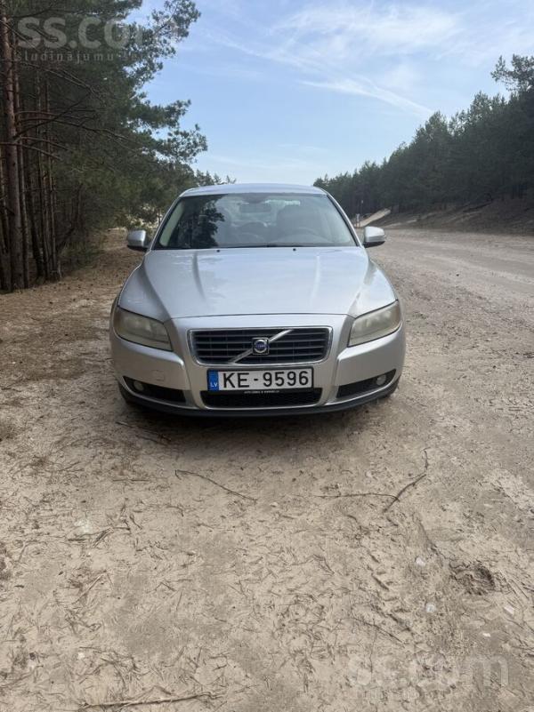 Volvo S80 2007 Rīga, ar dzinēja tilpumu 2.40 L un nobraukumu 278 tūkst. km par 3100 €, foto 1 vietnē AUTOMOTO.COM.LV