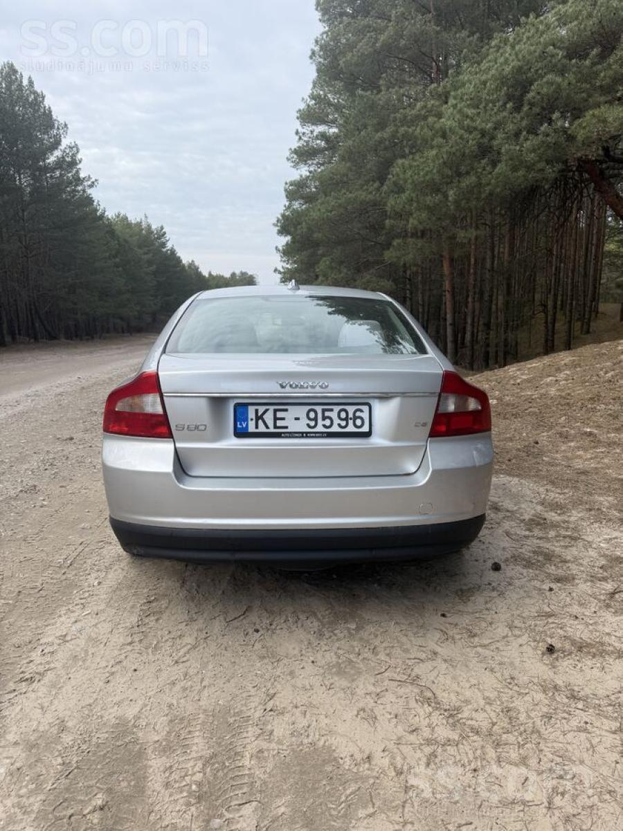 Volvo S80 2007 in Riga, with an engine capacity of 2.40 L and mileage of 278 thousand km for 3100 €, photo 4 on AUTOMOTO.COM.LV