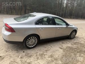 Volvo S80 2007 in Riga, with an engine capacity of 2.40 L and mileage of 278 thousand km for 3100 €, photo 6 on AUTOMOTO.COM.LV