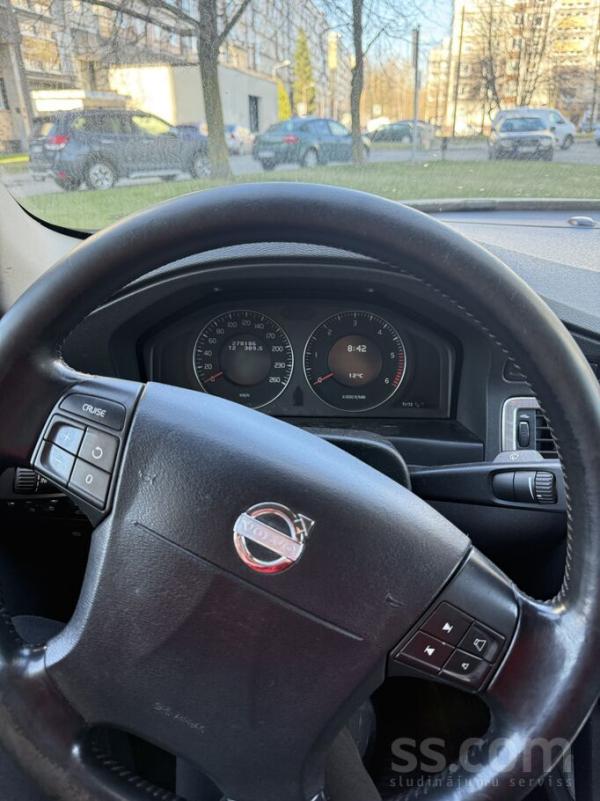 Volvo S80 2007 Rīga, ar dzinēja tilpumu 2.40 L un nobraukumu 278 tūkst. km par 3100 €, foto 7 vietnē AUTOMOTO.COM.LV