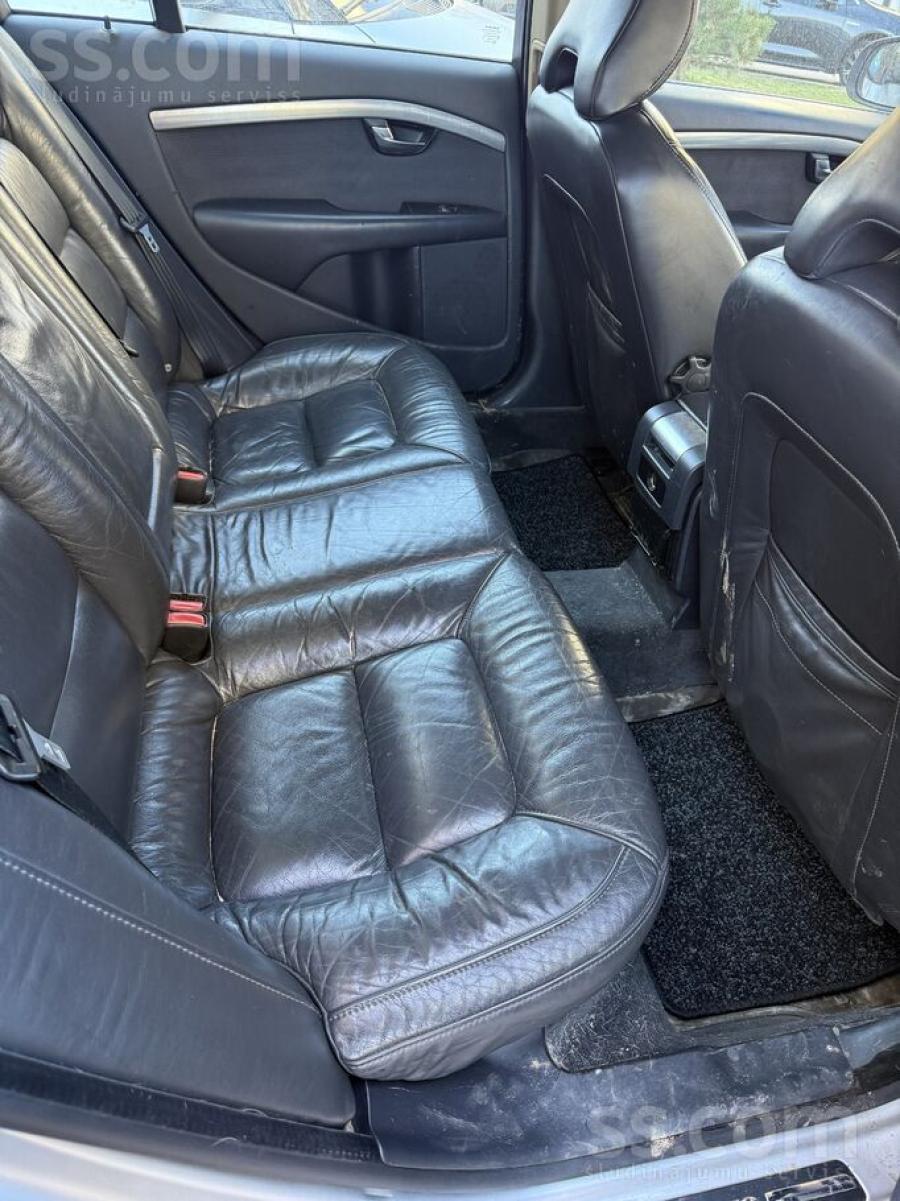 Volvo S80 2007 in Riga, with an engine capacity of 2.40 L and mileage of 278 thousand km for 3100 €, photo 10 on AUTOMOTO.COM.LV