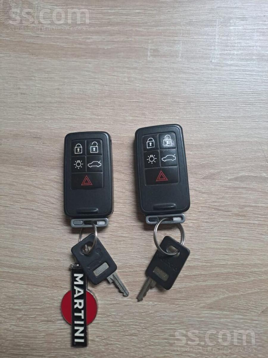 Volvo S80 2007 in Riga, with an engine capacity of 2.40 L and mileage of 334 thousand km for 3500 €, photo 18 on AUTOMOTO.COM.LV