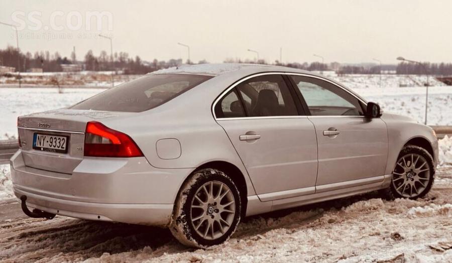 Volvo S80 2007 Rīga, ar dzinēja tilpumu 2.40 L un nobraukumu 420 tūkst. km par 3200 €, foto 6 vietnē AUTOMOTO.COM.LV