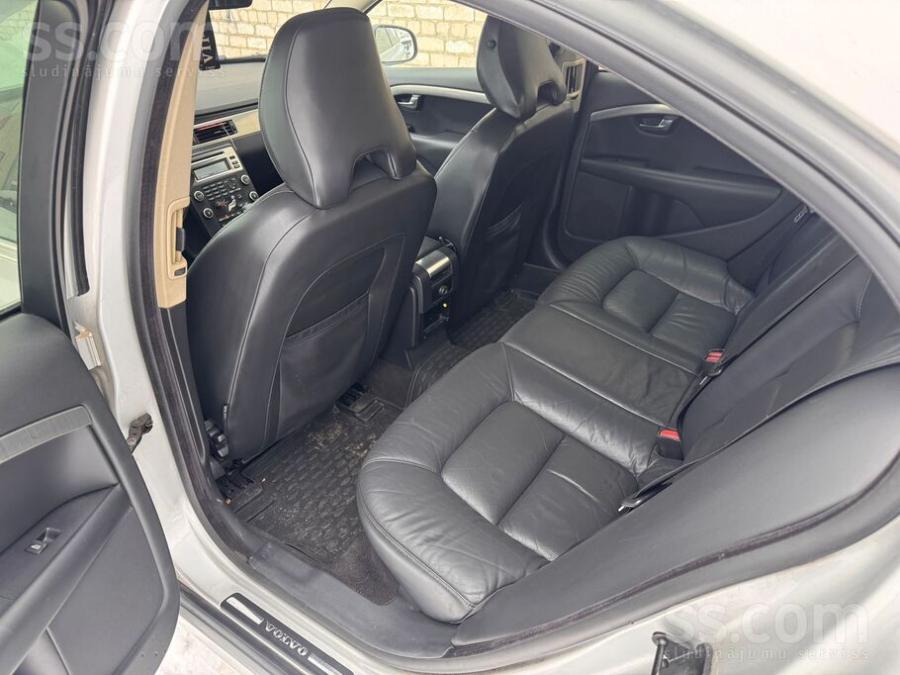 Volvo S80 2007 Rīga, ar dzinēja tilpumu 2.40 L un nobraukumu 420 tūkst. km par 3200 €, foto 9 vietnē AUTOMOTO.COM.LV