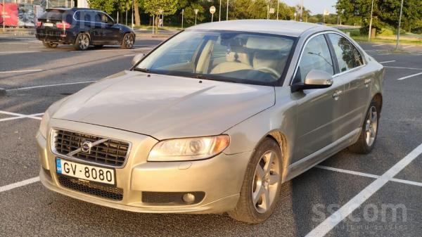 Volvo S80 2007 in Riga, with an engine capacity of 2.40 L and mileage of 399 thousand km for 2700 €, photo 3 on AUTOMOTO.COM.LV