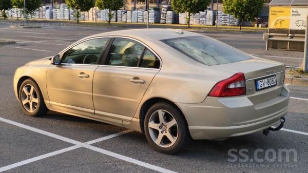 Volvo S80 2007 in Riga, with an engine capacity of 2.40 L and mileage of 399 thousand km for 2700 €, photo 9 on AUTOMOTO.COM.LV