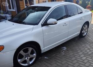 Volvo S80 2007 in Prienai, with an engine capacity of 2.50 L and mileage of 400 thousand km for 2100 €, photo 4 on AUTOMOTO.COM.LV
