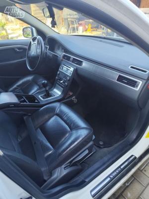 Volvo S80 2007 in Prienai, with an engine capacity of 2.50 L and mileage of 400 thousand km for 2100 €, photo 8 on AUTOMOTO.COM.LV