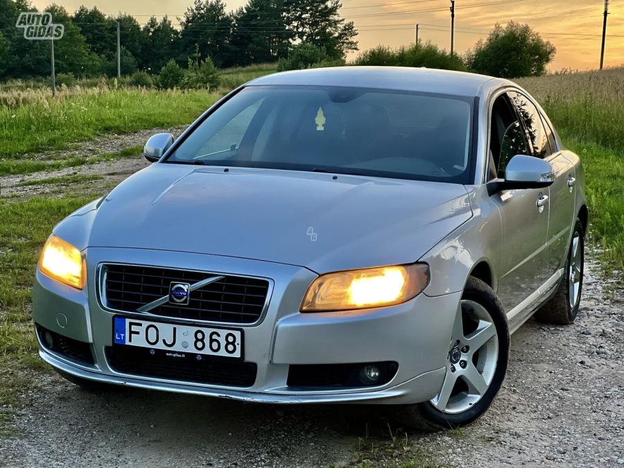 Volvo S80 2007 Viļņa, ar dzinēja tilpumu 2.40 L un nobraukumu 350 tūkst. km par 2850 €, foto 3 vietnē AUTOMOTO.COM.LV