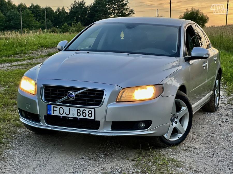 Volvo S80 2007 Viļņa, ar dzinēja tilpumu 2.40 L un nobraukumu 350 tūkst. km par 2850 €, foto 4 vietnē AUTOMOTO.COM.LV