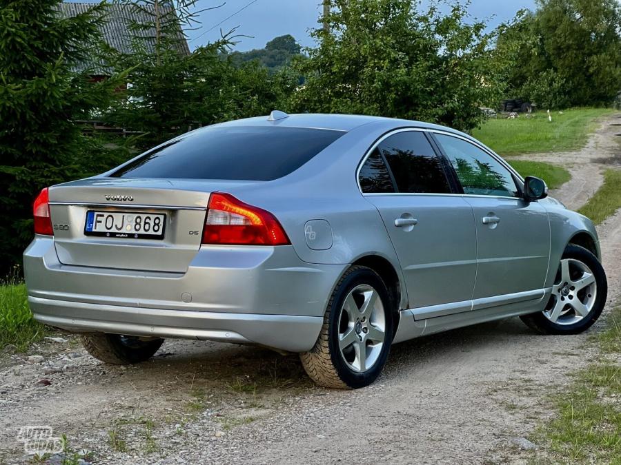 Volvo S80 2007 Viļņa, ar dzinēja tilpumu 2.40 L un nobraukumu 350 tūkst. km par 2850 €, foto 8 vietnē AUTOMOTO.COM.LV