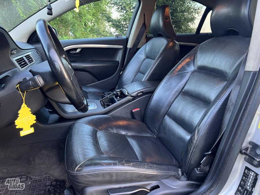 Volvo S80 2007 in Vilnius, with an engine capacity of 2.40 L and mileage of 350 thousand km for 2850 €, photo 20 on AUTOMOTO.COM.LV