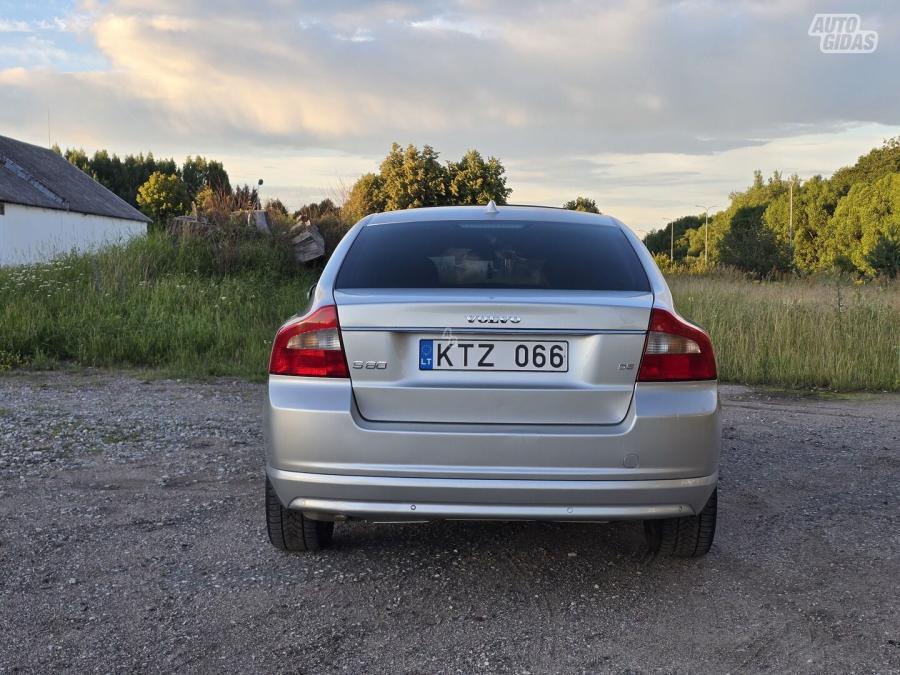 Volvo S80 2007 Tauragė, ar dzinēja tilpumu 2.40 L un nobraukumu 340 tūkst. km par 2950 €, foto 9 vietnē AUTOMOTO.COM.LV