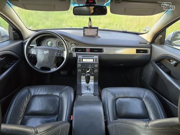 Volvo S80 2007 in Taurage, with an engine capacity of 2.40 L and mileage of 340 thousand km for 2950 €, photo 9 on AUTOMOTO.COM.LV