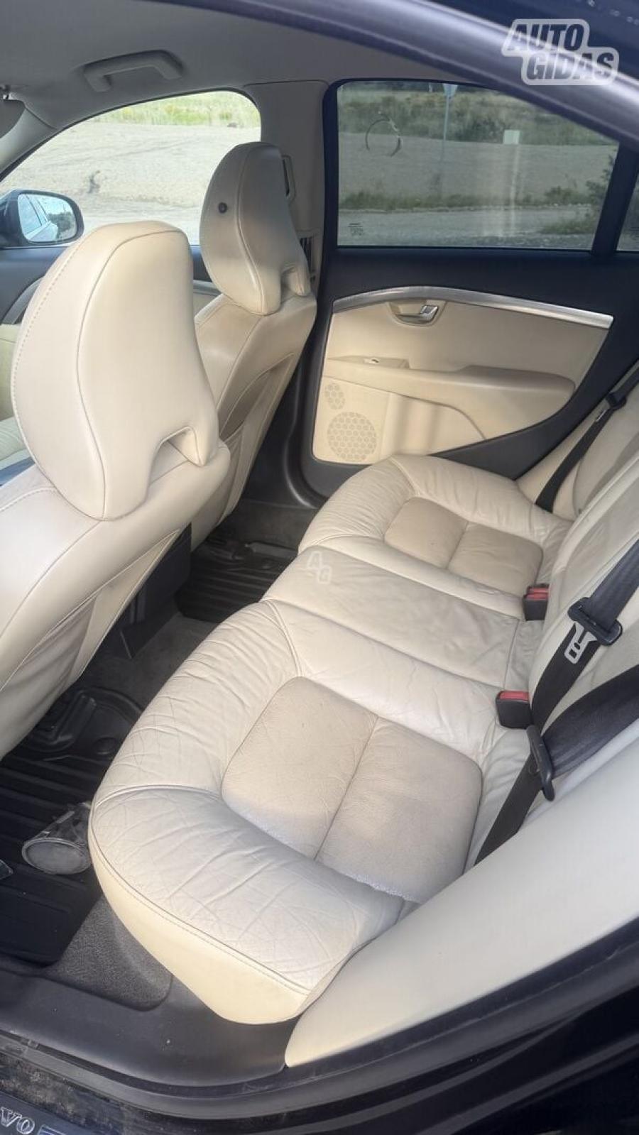 Volvo S80 2007 Viļņa, ar dzinēja tilpumu 2.40 L un nobraukumu 440 tūkst. km par 1800 €, foto 7 vietnē AUTOMOTO.COM.LV
