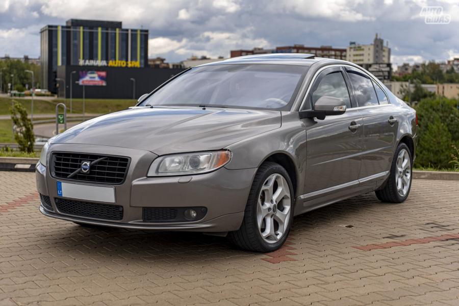 Volvo S80 2007 Viļņa, ar dzinēja tilpumu 2.40 L un nobraukumu 360 tūkst. km par 2850 €, foto 1 vietnē AUTOMOTO.COM.LV