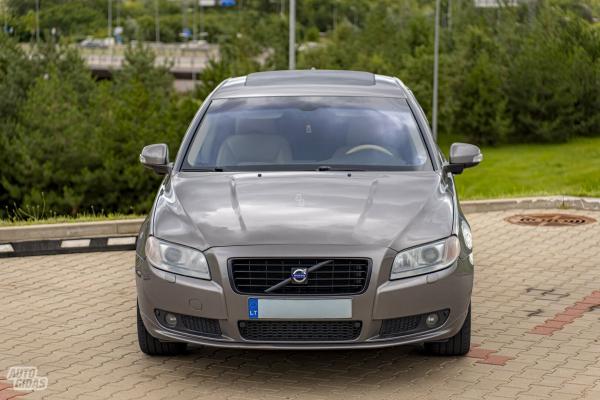 Volvo S80 2007 Viļņa, ar dzinēja tilpumu 2.40 L un nobraukumu 360 tūkst. km par 2850 €, foto 5 vietnē AUTOMOTO.COM.LV