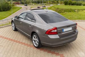 Volvo S80 2007 Viļņa, ar dzinēja tilpumu 2.40 L un nobraukumu 360 tūkst. km par 2850 €, foto 12 vietnē AUTOMOTO.COM.LV
