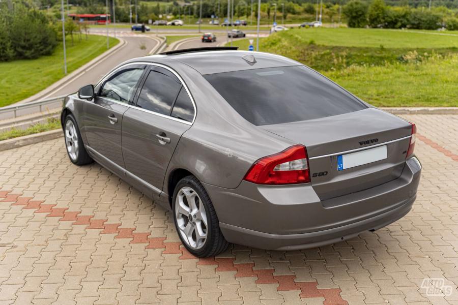 Volvo S80 2007 Viļņa, ar dzinēja tilpumu 2.40 L un nobraukumu 360 tūkst. km par 2850 €, foto 12 vietnē AUTOMOTO.COM.LV