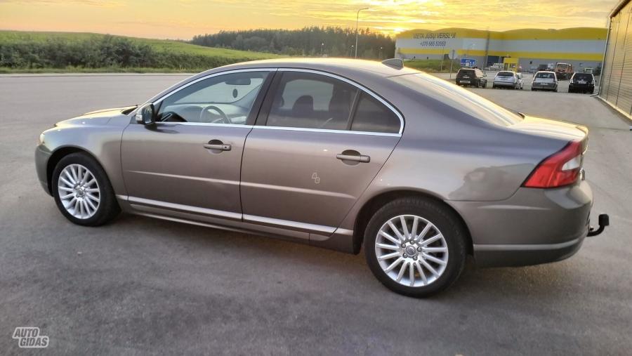 Volvo S80 2007 Viļņa, ar dzinēja tilpumu 2.40 L un nobraukumu 280 tūkst. km par 3450 €, foto 6 vietnē AUTOMOTO.COM.LV