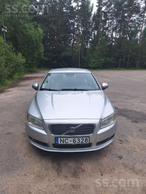 Volvo S80 2008 in Riga, with an engine capacity of 2.40 L and mileage of 240 thousand km for 4888 €, photo 6 on AUTOMOTO.COM.LV