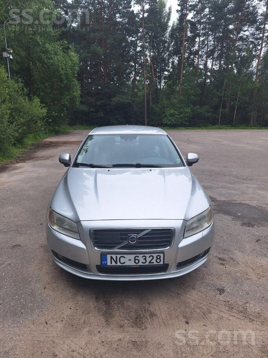 Volvo S80 2008 in Riga, with an engine capacity of 2.40 L and mileage of 240 thousand km for 4888 €, photo 6 on AUTOMOTO.COM.LV
