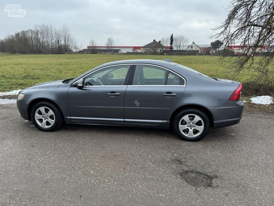 Volvo S80 2008 in Siauliai, with an engine capacity of 2.40 L and mileage of 412 thousand km for 2995 €, photo 3 on AUTOMOTO.COM.LV