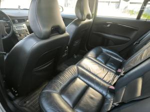 Volvo S80 2008 in Telschi, with an engine capacity of 2.40 L and mileage of 400 thousand km for 1800 €, photo 8 on AUTOMOTO.COM.LV