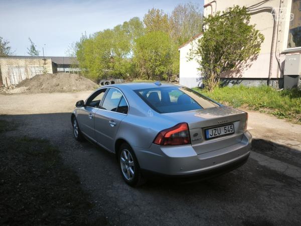 Volvo S80 2008 in Telschi, with an engine capacity of 2.40 L and mileage of 400 thousand km for 1600 €, photo 6 on AUTOMOTO.COM.LV