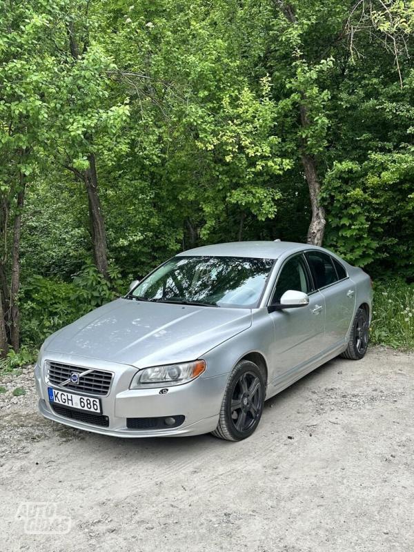 Volvo S80 2008 Viļņa, ar dzinēja tilpumu 2.40 L un nobraukumu 400 tūkst. km par 2400 €, foto 2 vietnē AUTOMOTO.COM.LV