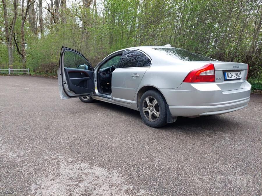Volvo S80 2008 Ludza, ar dzinēja tilpumu 2.40 L un nobraukumu 160 tūkst. km par 4200 €, foto 1 vietnē AUTOMOTO.COM.LV