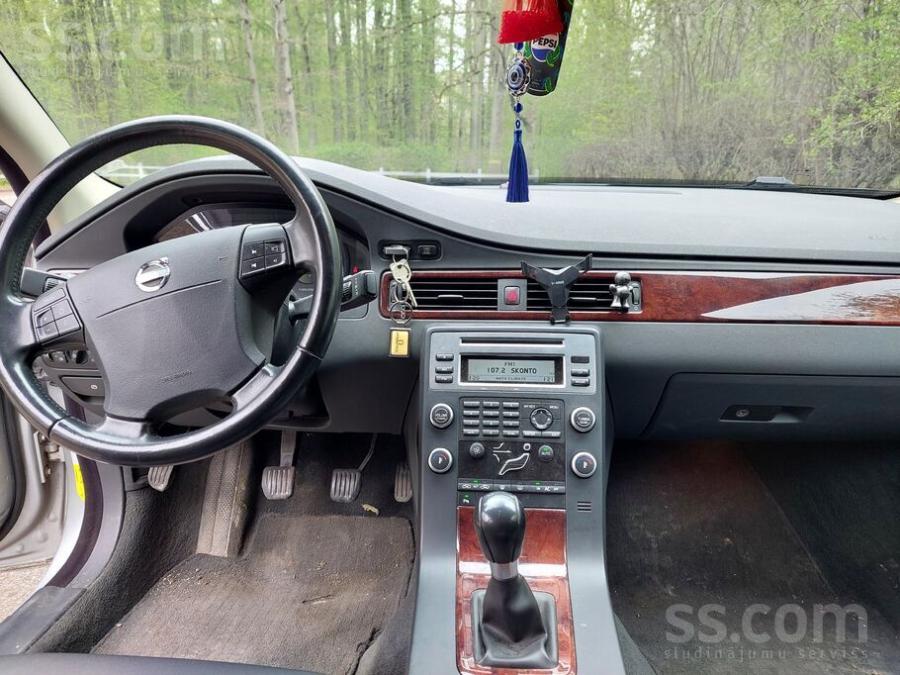 Volvo S80 2008 Ludza, ar dzinēja tilpumu 2.40 L un nobraukumu 160 tūkst. km par 4200 €, foto 4 vietnē AUTOMOTO.COM.LV