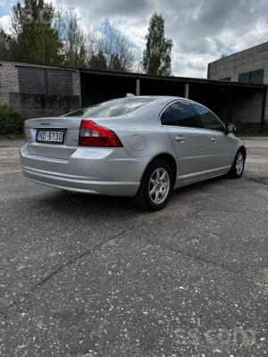 Volvo S80 2008 in Daugavpils, with an engine capacity of 2.40 L and mileage of 286 thousand km for 4100 €, photo 3 on AUTOMOTO.COM.LV