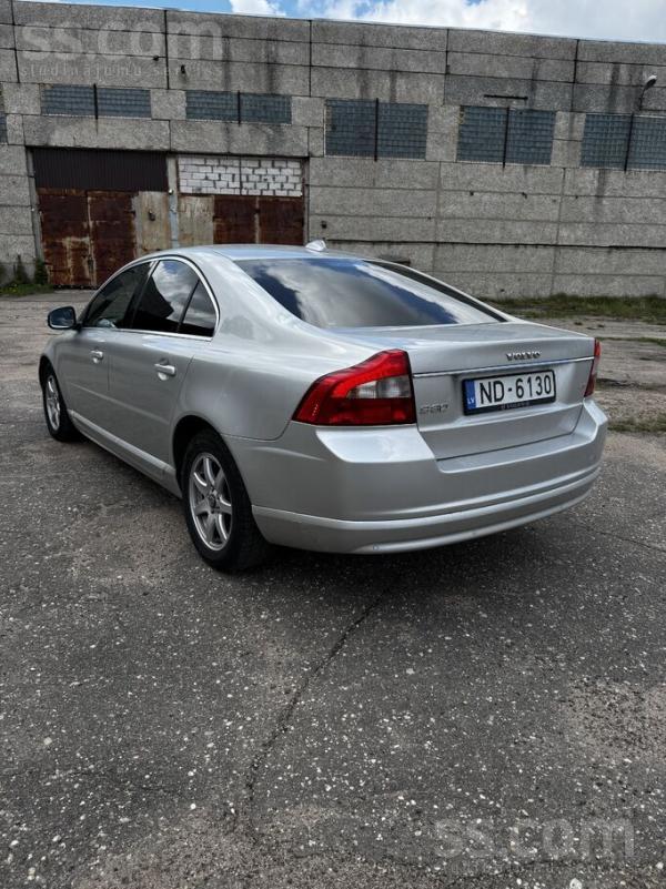 Volvo S80 2008 Daugavpils, ar dzinēja tilpumu 2.40 L un nobraukumu 286 tūkst. km par 4100 €, foto 3 vietnē AUTOMOTO.COM.LV