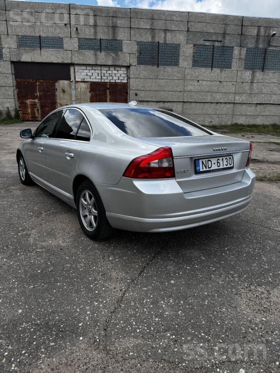 Volvo S80 2008 in Daugavpils, with an engine capacity of 2.40 L and mileage of 286 thousand km for 4100 €, photo 4 on AUTOMOTO.COM.LV