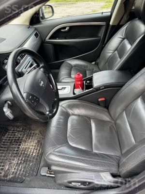 Volvo S80 2008 in Daugavpils, with an engine capacity of 2.40 L and mileage of 286 thousand km for 4100 €, photo 5 on AUTOMOTO.COM.LV