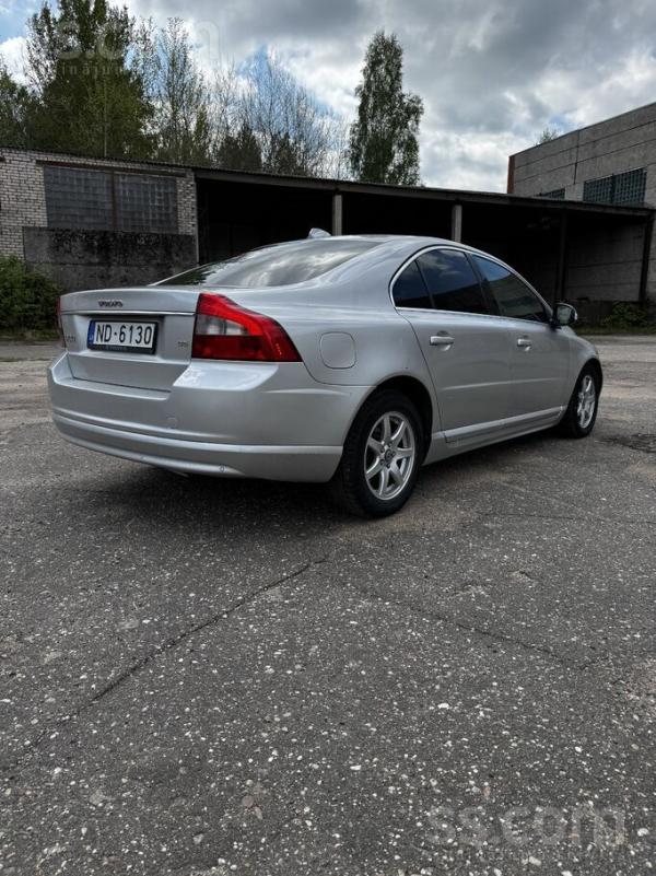 Volvo S80 2008 in Daugavpils, with an engine capacity of 2.40 L and mileage of 286 thousand km for 3900 €, photo 2 on AUTOMOTO.COM.LV